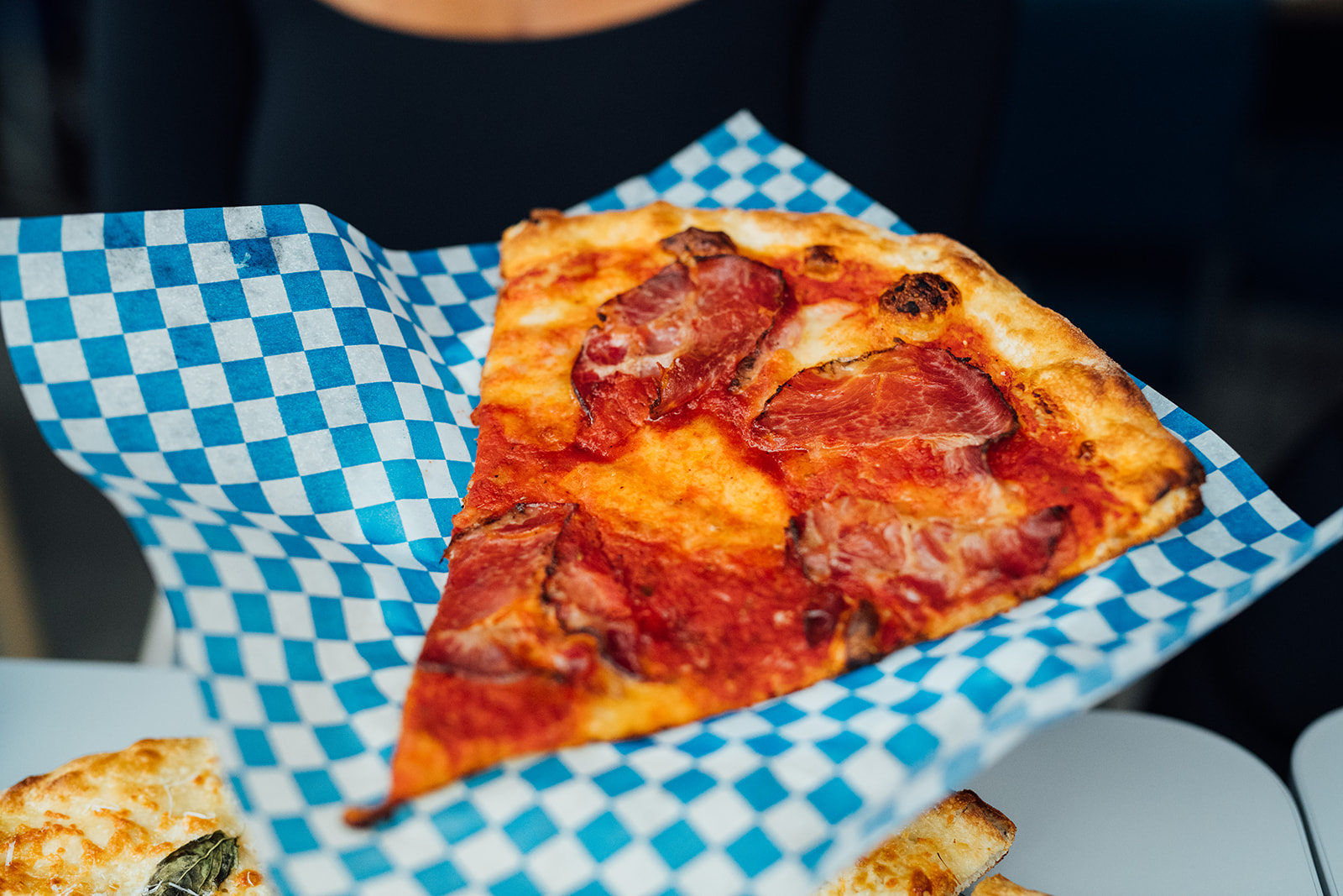 Brook: pizza new-yorkaise sur Wellington - Tastet