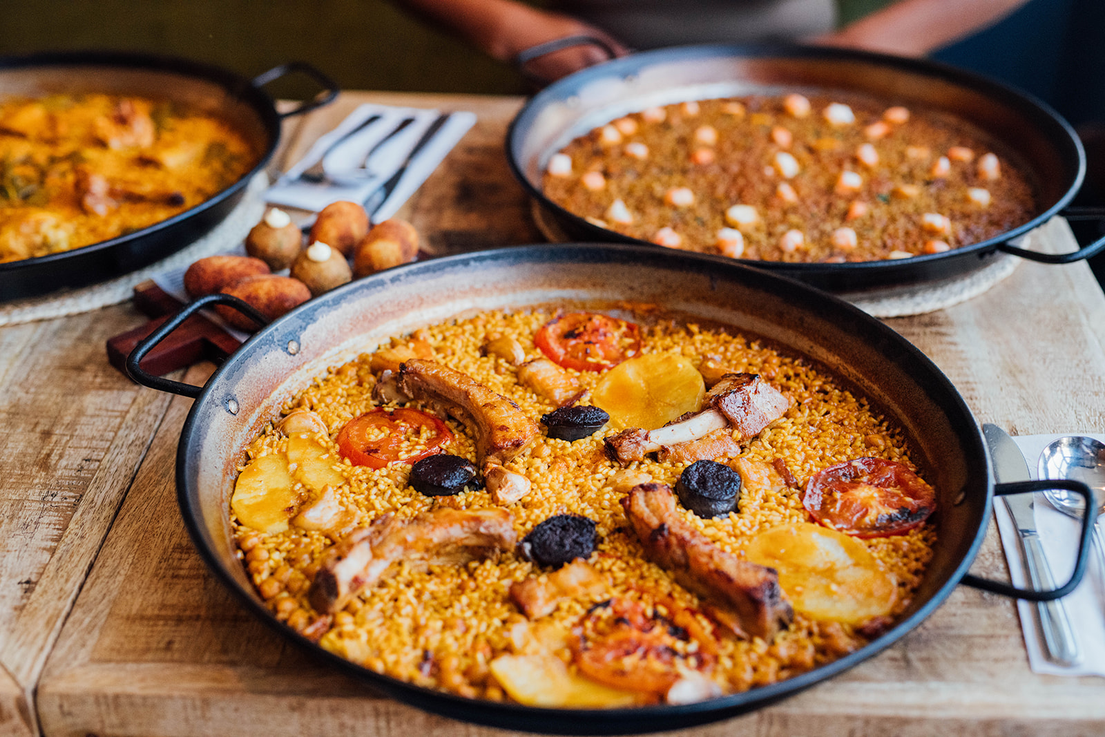 Montréal Paella: An Unmissable Ode to Rice - Tastet