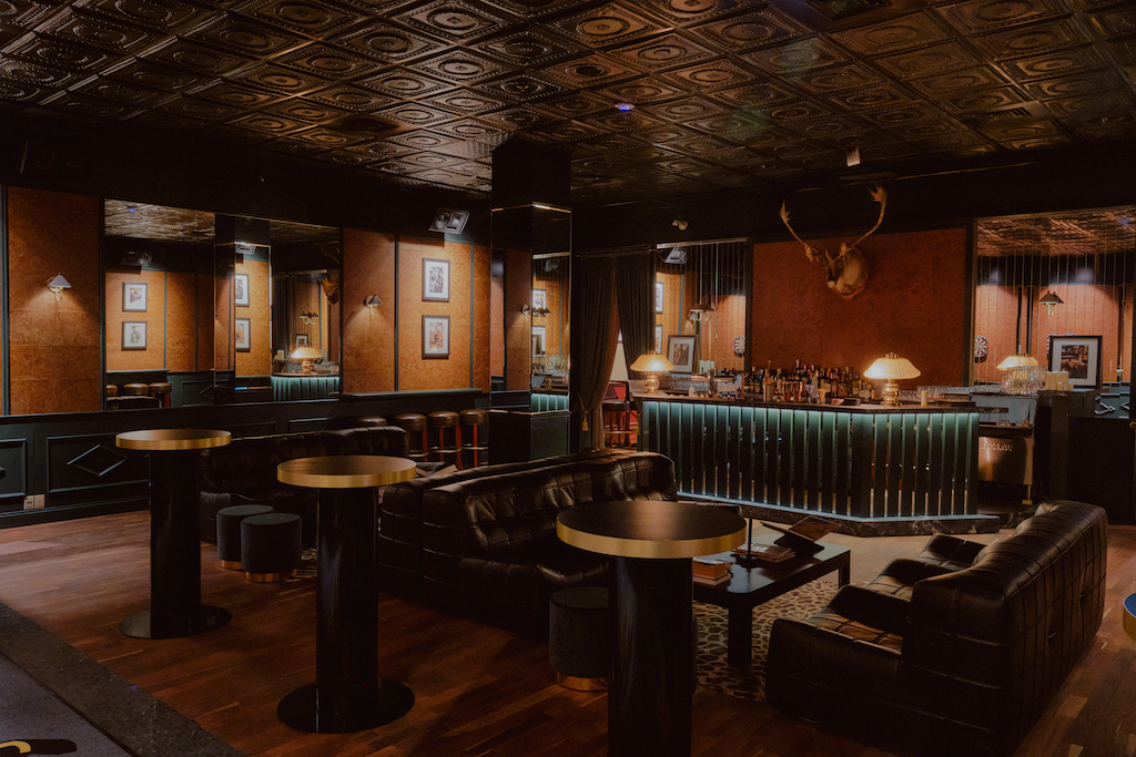 Willie’s : bar à cocktails, billard et fléchettes au Forum - Tastet